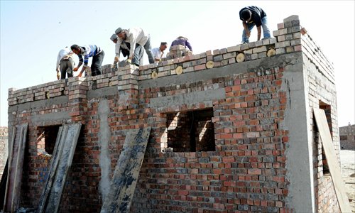 Beijing reporters visit Xinjiang to witness development, improved ...