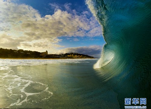 Amazing sea waves in S. Africa - Global Times
