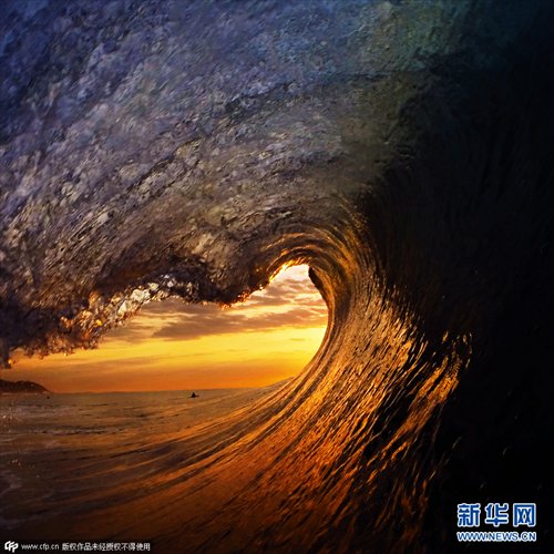 Amazing sea waves in S. Africa - Global Times