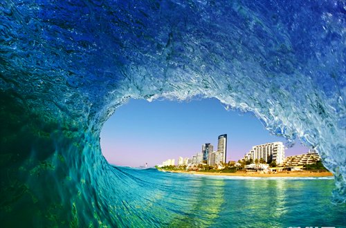 Amazing sea waves in S. Africa - Global Times