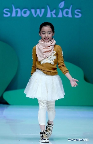 Child models shine at Fashion Week - Global Times