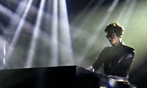 With Paris quiet, French techno star pummels New York - Global Times