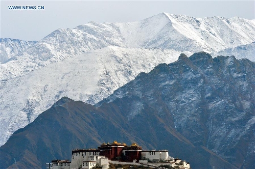 Lhasa embraces its first snowfall in this winter - Global Times