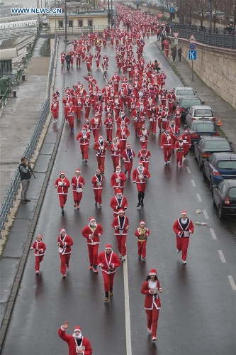 2nd Santa Run held in Budapest - Global Times