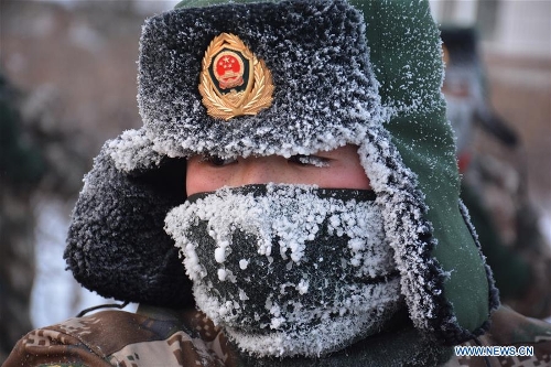 Chinese frontier soldiers train under extreme cold weather - Global Times