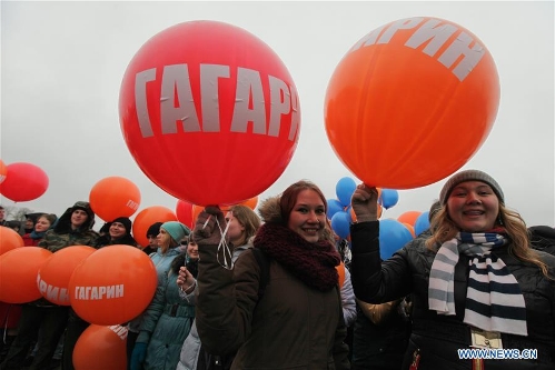 People celebrate Yuri Gargarin's 82nd birthday in St. Petersburg ...
