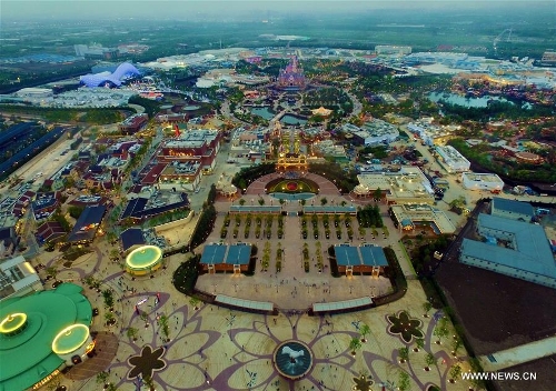 Lighting view of Shanghai Disneyland - Global Times