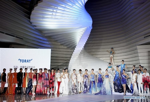 Highlights of 16th China Int'l Fashion Week in Qingdao - Global Times