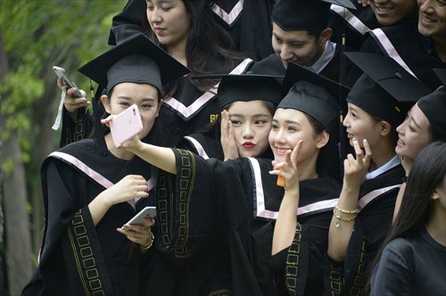 Chinese college graduates invent new approaches to the photo album ...