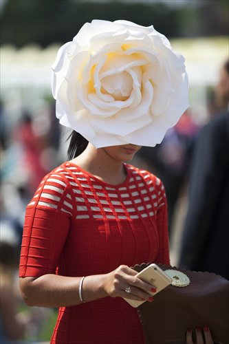 British milliner turns heads with ‘outrageous’ creations - Global Times