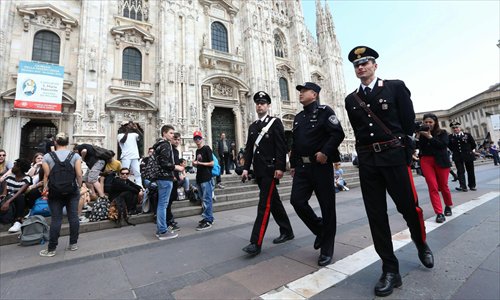 Chinese cops help tourists during Italian exchange - Global Times