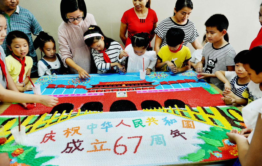 China welcomes the National Day holiday with colorful creativity ...