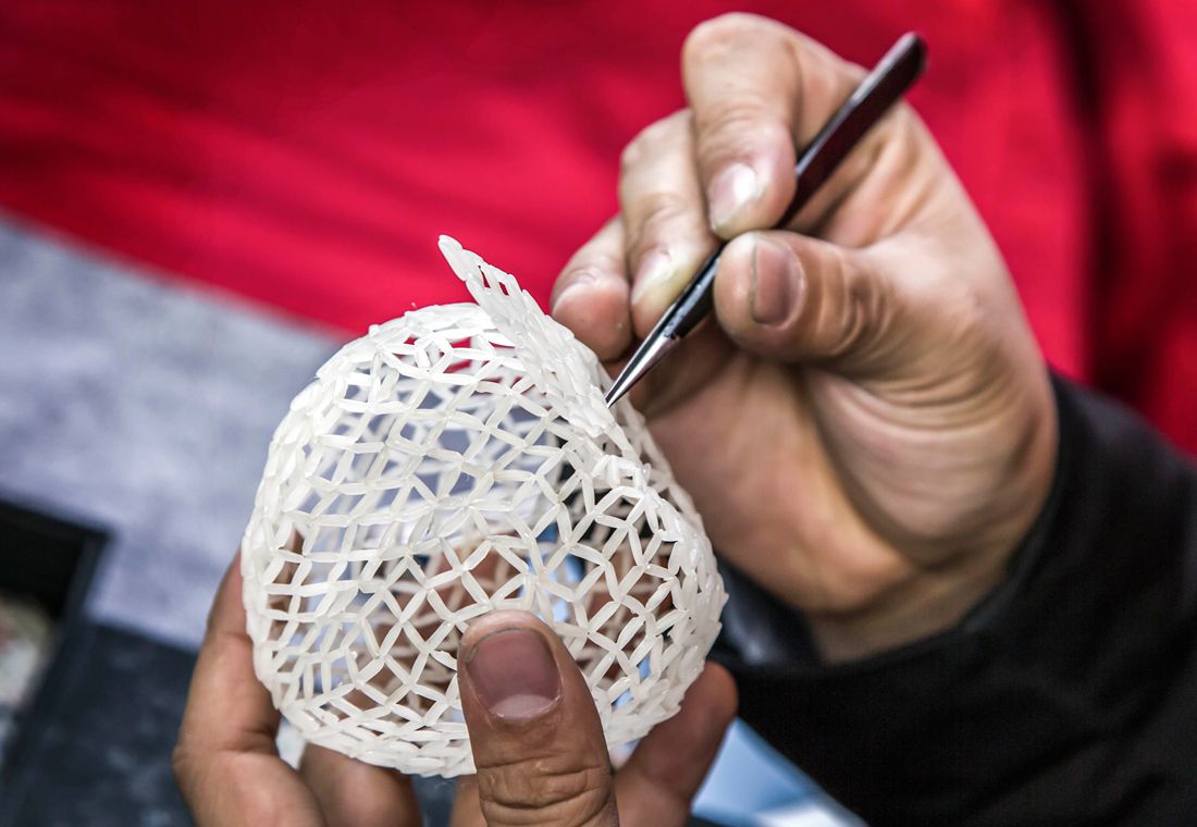 Chinese artist uses rice grains to create awe-inspiring artworks ...