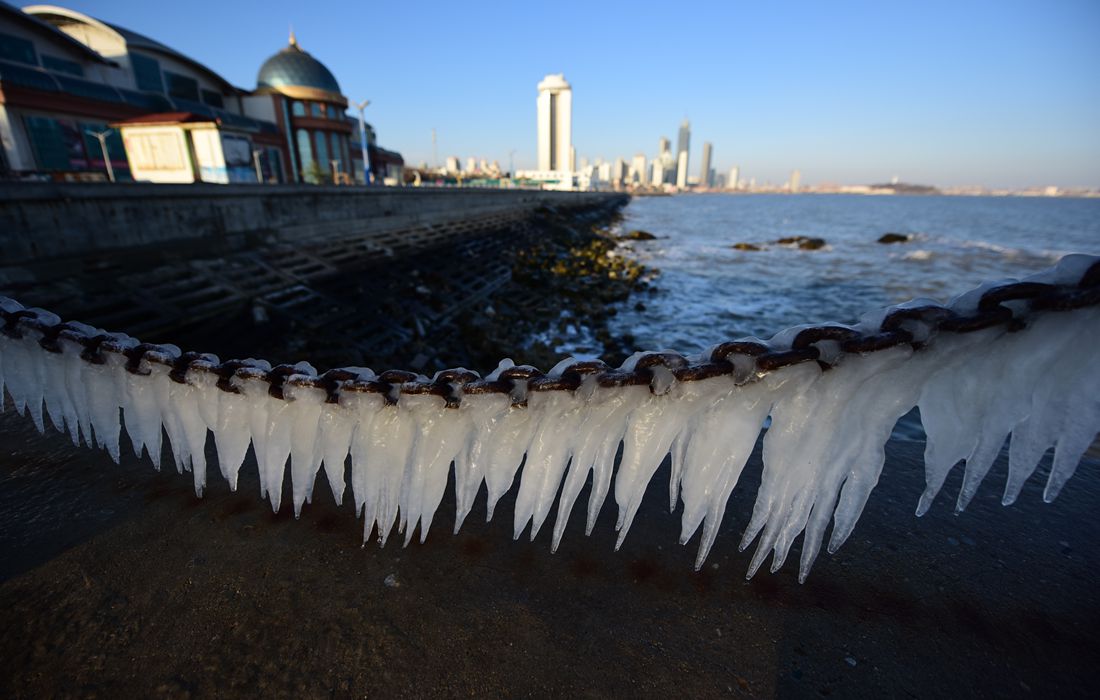 Amazing seaside icicles in China’s Shandong - Global Times