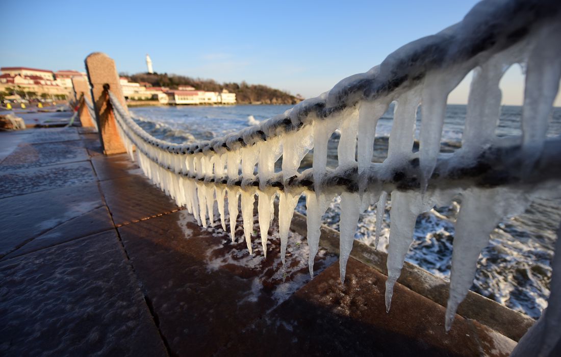 Amazing seaside icicles in China’s Shandong - Global Times