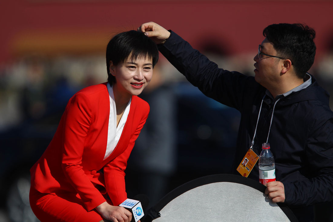Female reporters shine at two sessions - Global Times