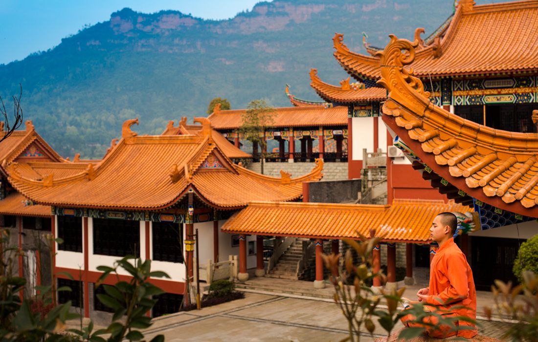 Western Shaolin Temple monks show off their kung fu skills - Global Times