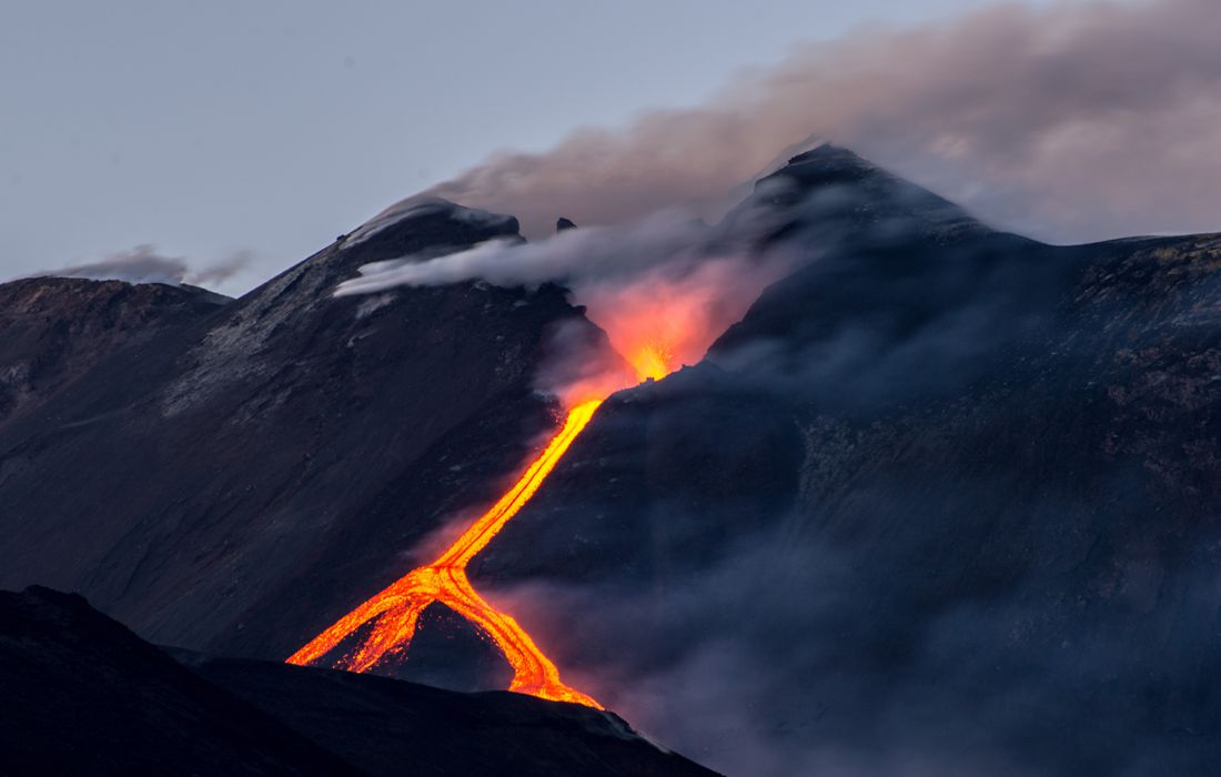 Lava flows from top of Mt Etna as volcanic activity continues - Global ...