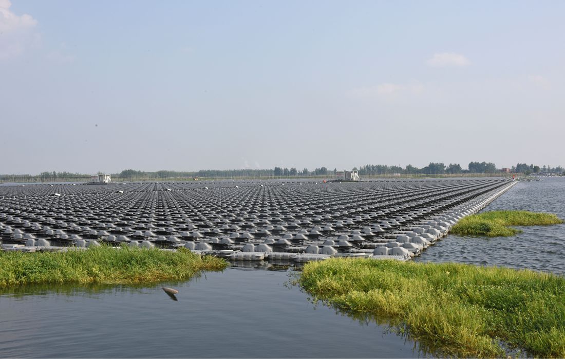 A solar photovoltaic power station built on water - Global Times