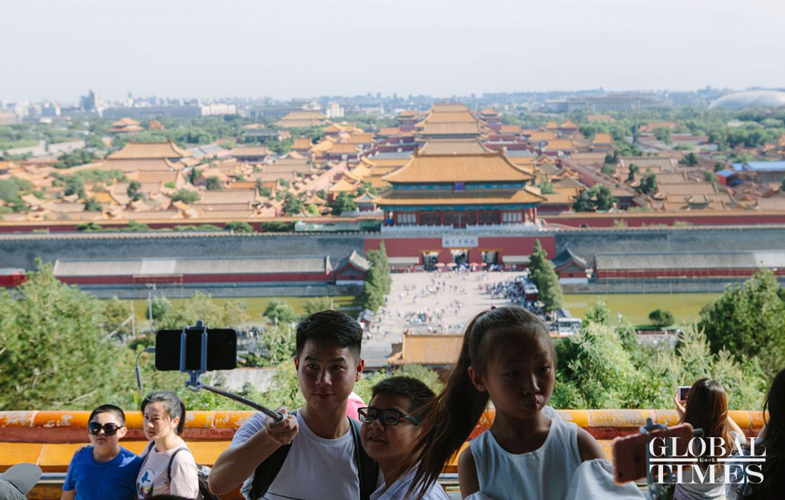 ‘Beijing Blue’ brings photographers out to city’s iconic spots - Global ...