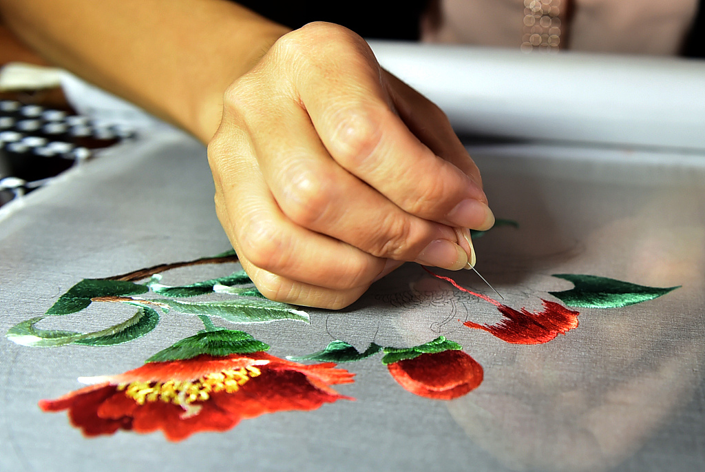 The women of Wuxi embroidery - Global Times