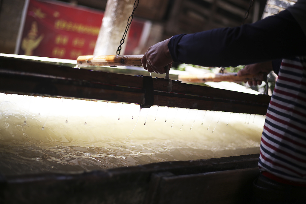 Chinese village preserves traditional papermaking - Global Times