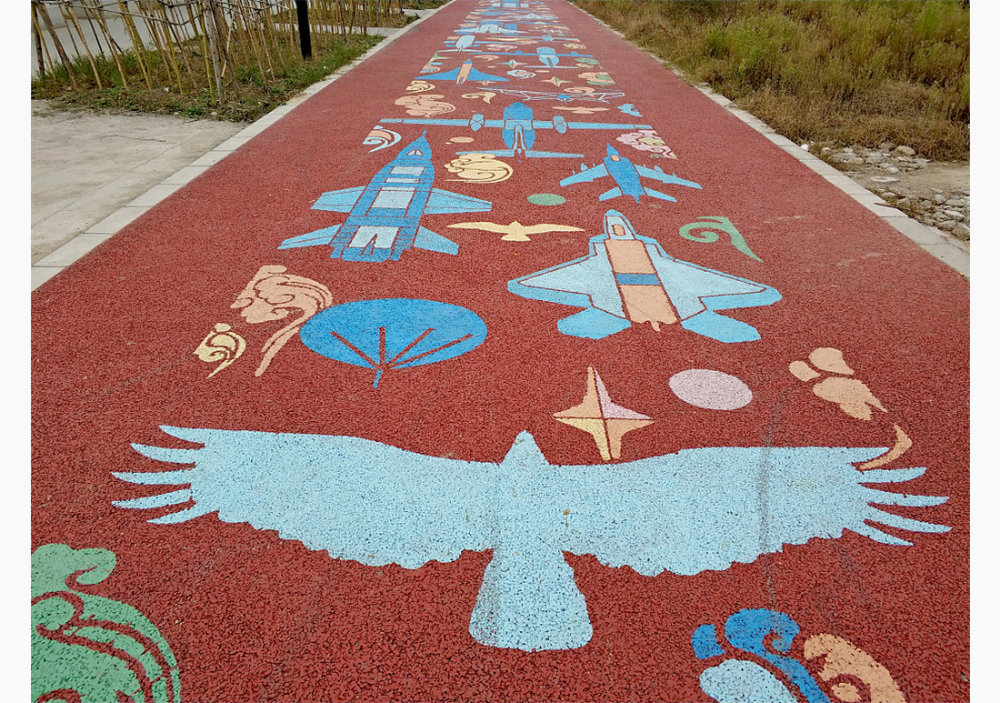 Artsy footpath puts extra spring in step of visitors to Zhengzhou park ...