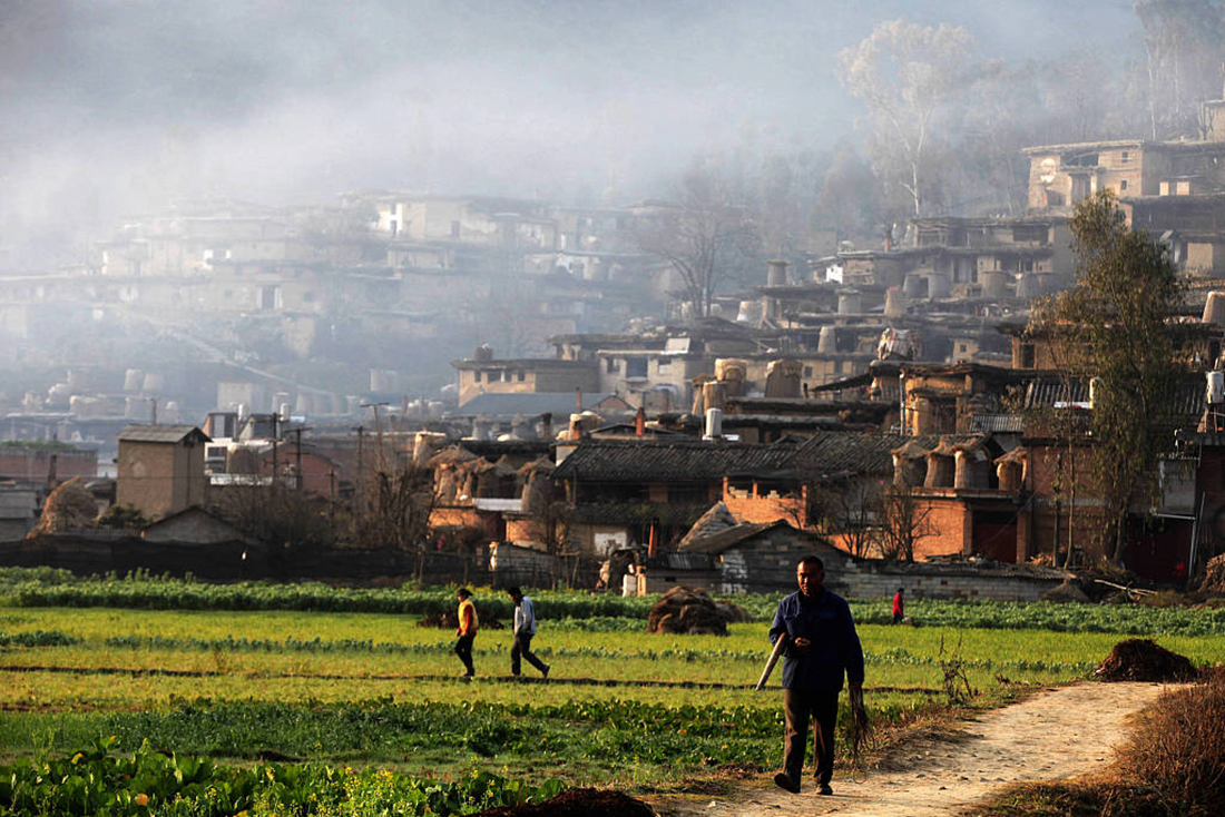 A village of shared roofs: the tuzhang dwellings of Yunnan Province ...