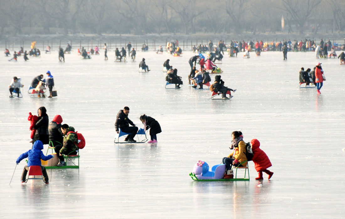 Ice skating at Beijing’s Summer Palace - Global Times