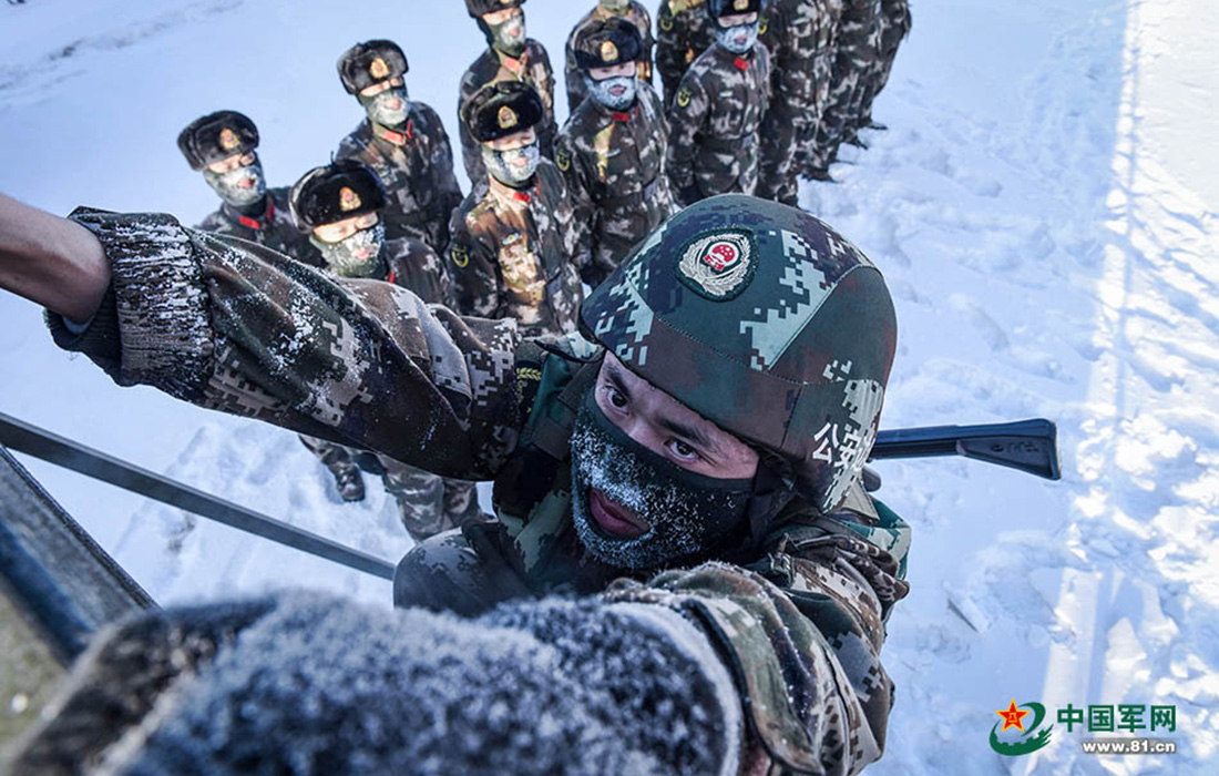 Frontier soldiers carry out winter training in -37℃ - Global Times