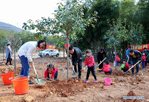 Children's tree planting activity held in E China's Zhejiang - Global Times