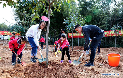 Children's tree planting activity held in E China's Zhejiang - Global Times