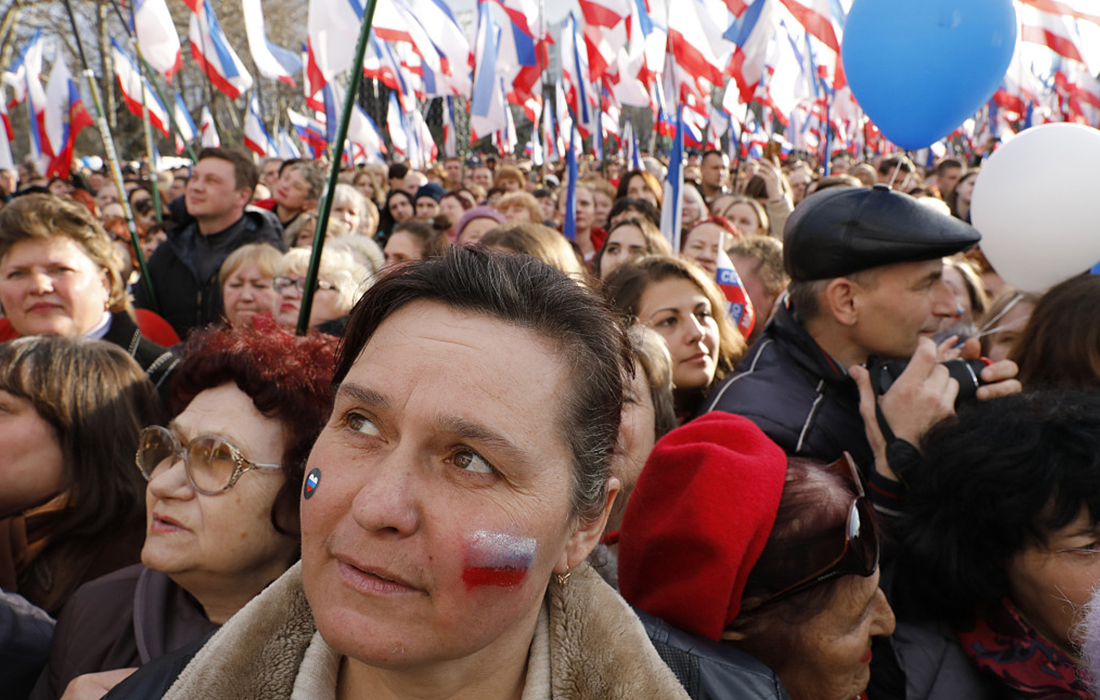 Supporters hold rally on Putin’s last official campaign day of the ...
