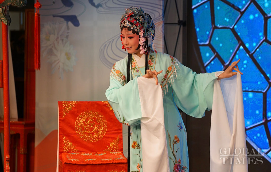 Young professional Yueju Opera artists perform at Shanghai Great World ...