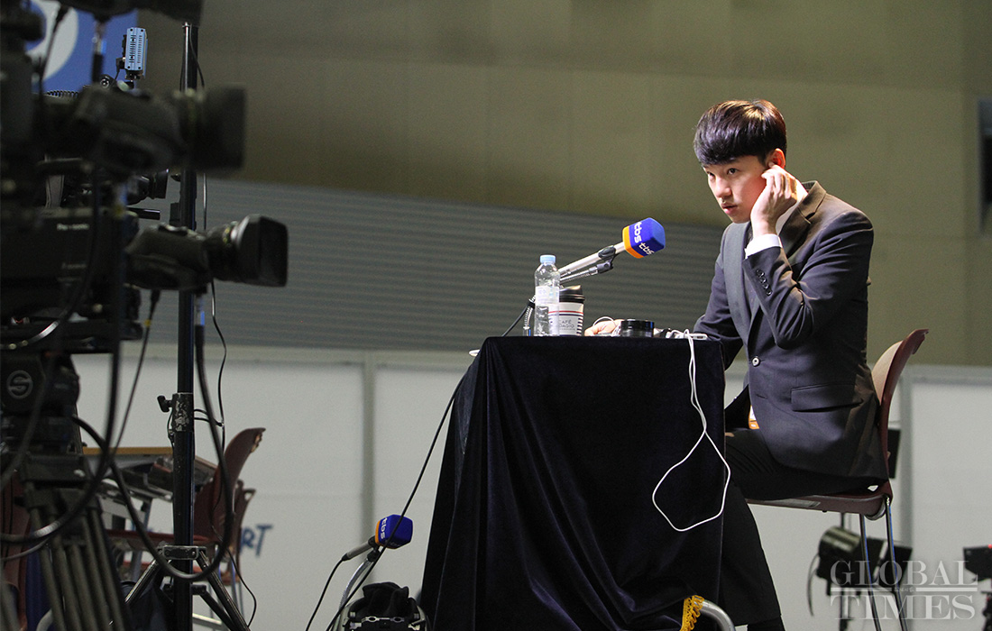 Reporters prepare for Moon-Kim summit at KINTEX - Global Times