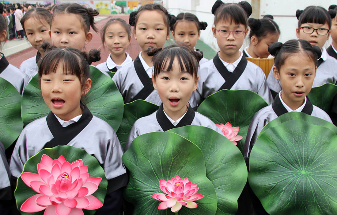 Jiangsu school holds closing ceremony for month-long reading festival ...