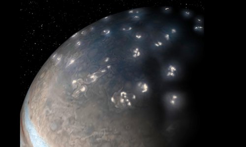 Space photos show Jupiter's lightning - Global Times