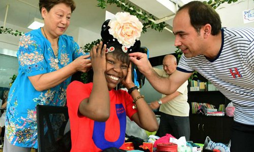 Foreign students experience Peking Opera in Jiangsu - Global Times