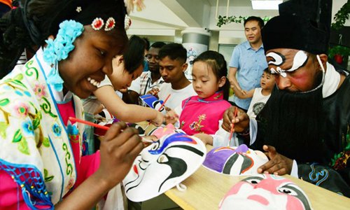 Foreign students experience Peking Opera in Jiangsu - Global Times