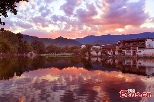Amazing sunset view in ancient Hongcun Village - Global Times