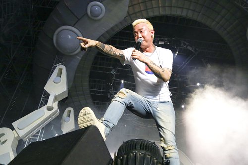 Chinese popular rapper GAI becomes embroiled in online feud - Global Times