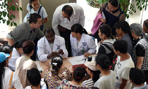Malian doctor of traditional Chinese medicine helps villagers in China ...