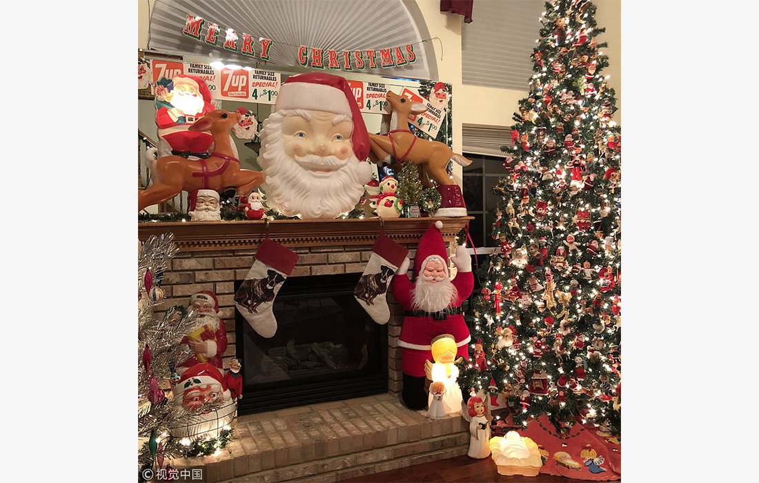 Christmas all year round: US woman owns 1,200 Christmas decorations ...