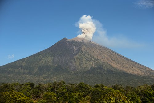 Hundreds evacuated after volcano erupts in southern Peru - Global Times