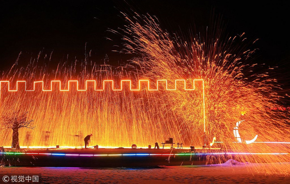 Molten iron fireworks greet upcoming Lantern Festival across China ...