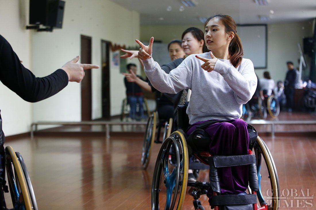 Wheelchair dancers - Global Times