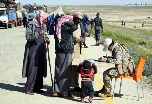 Displaced Syrians leave rebel-held Rukban refugee camp - Global Times