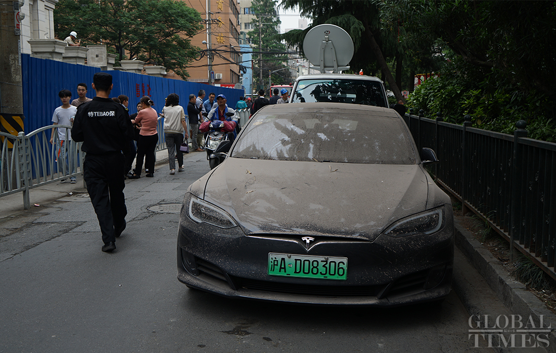 19 people rescued after a building collapsed in Shanghai on Thursday ...