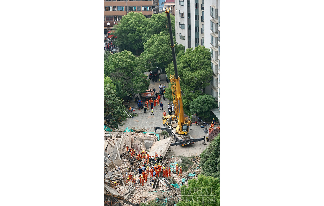 19 people rescued after a building collapsed in Shanghai on Thursday ...