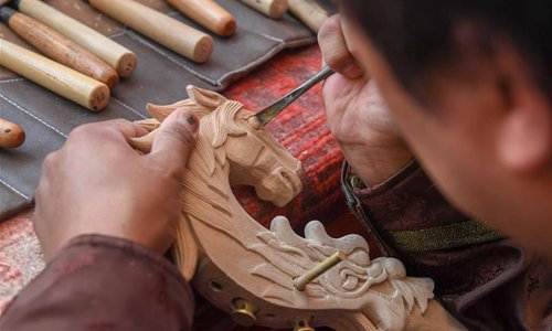 Pic story of horse head fiddle maker in northeast China's Jilin ...